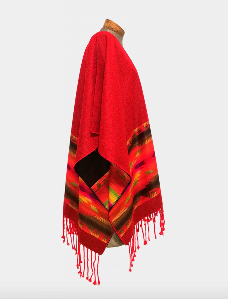 Ruana chal típica bordada para dama